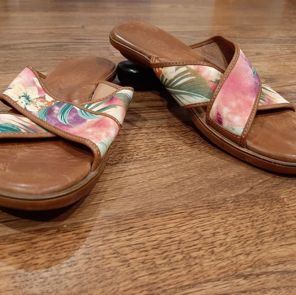 Born | Shoes | Born Boc Womens Sandals Slippers Us Mw Eu 42 | Poshmark